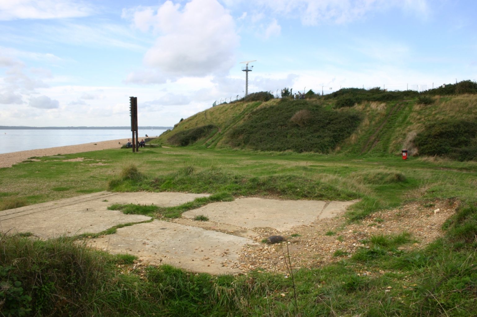 Gilkicker Searchlights – Friends of Stokes Bay